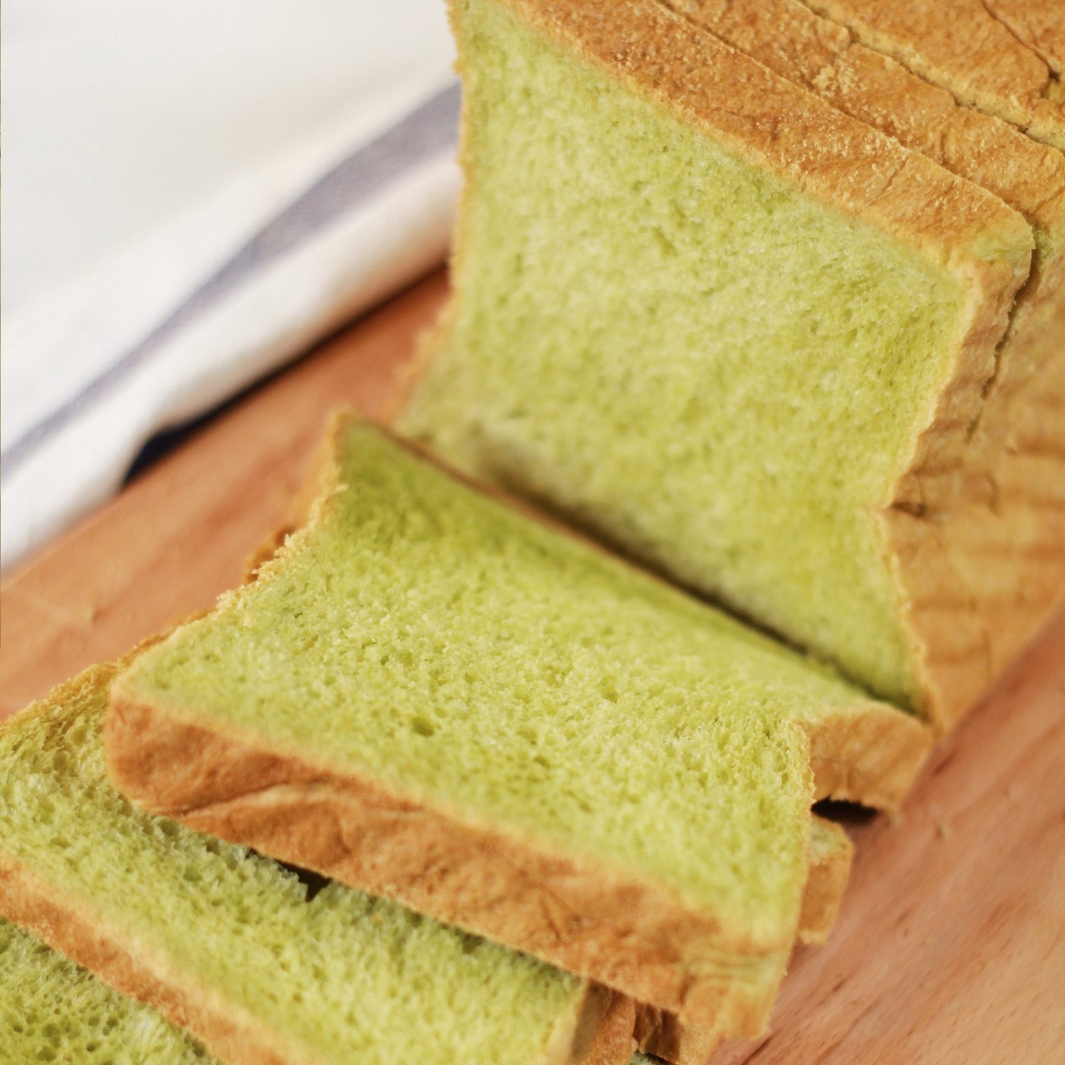 Pandan Bread 班兰吐司 | TheZongHan